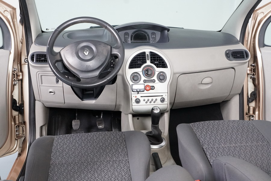 Renault Modus 1.5 dCi Confort Dynamique. Pocos Kms. Revisiones Selladas ...