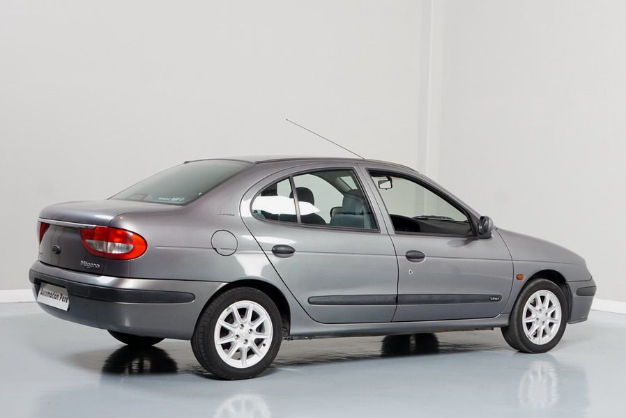 Renault Megane 1.4i 16V 95 CV Classic. 1 Solo Propietario. Pocos Kms ...